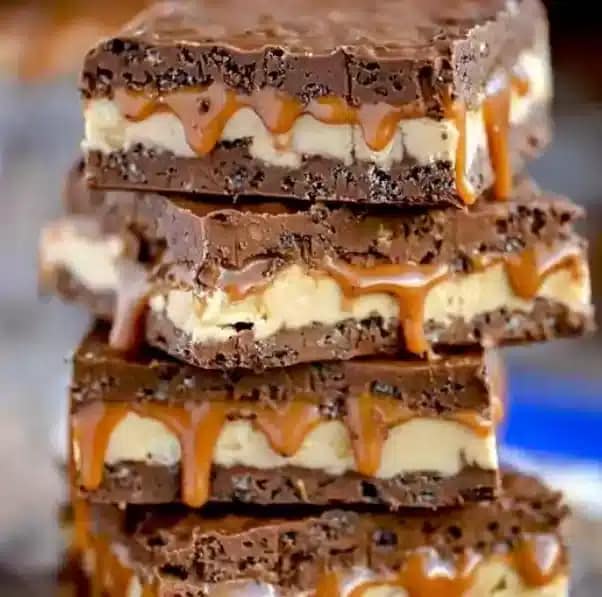 No Bake Crispy Snickers Bars Recipe